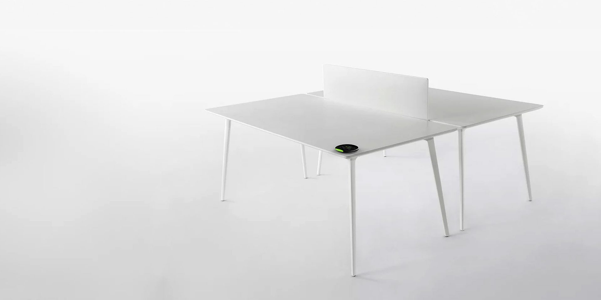 Qbic TD-0350 | Panel PC for efficient workstation reservation